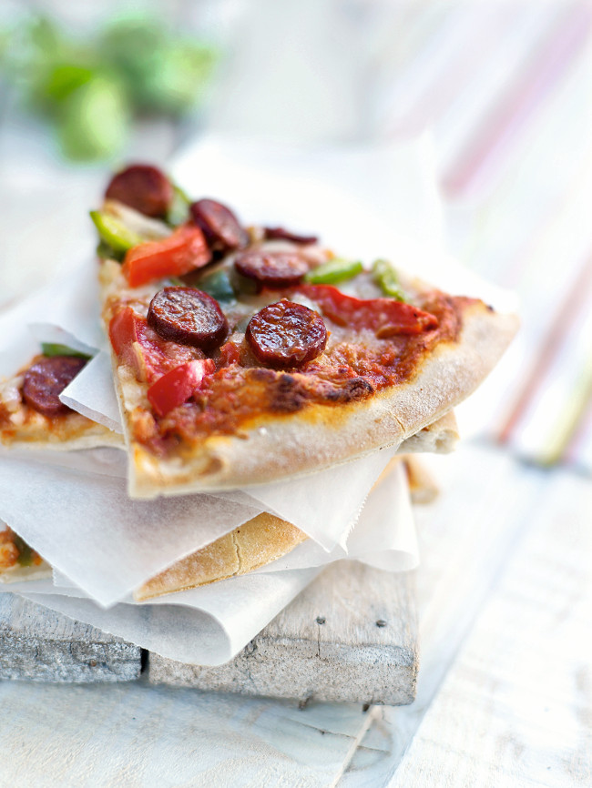 Easy recipe: chorizo and pepper pizza