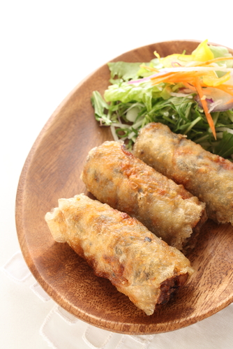 Asian recipe: Crispy crab meat spring rolls