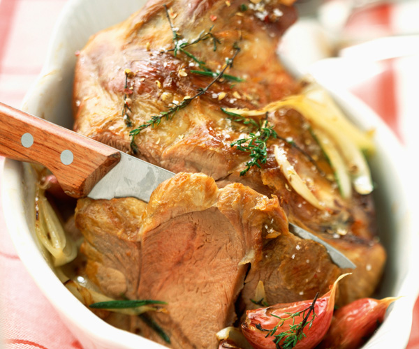Gourmet recipe: Roasted leg of lamb Provencal style