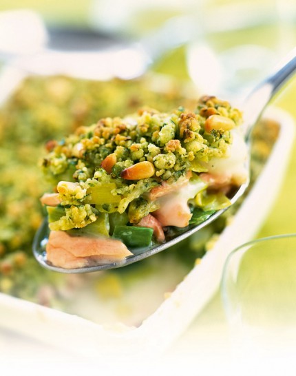 Fish recipe: Salmon and leek crumble